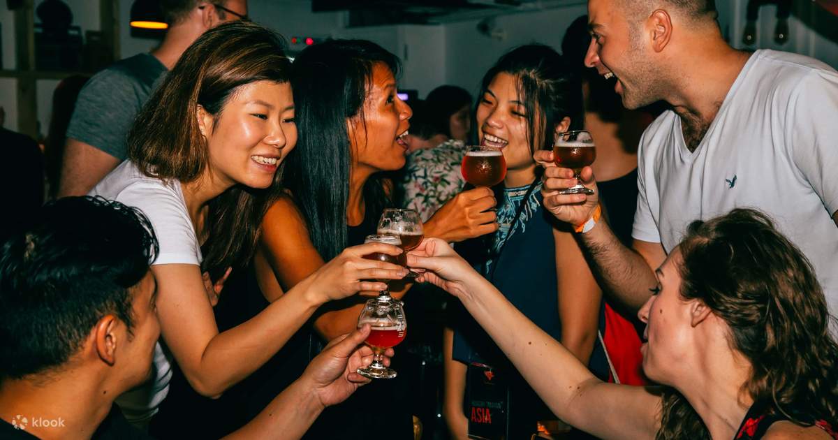 Pub Crawl in Taipei - Klook