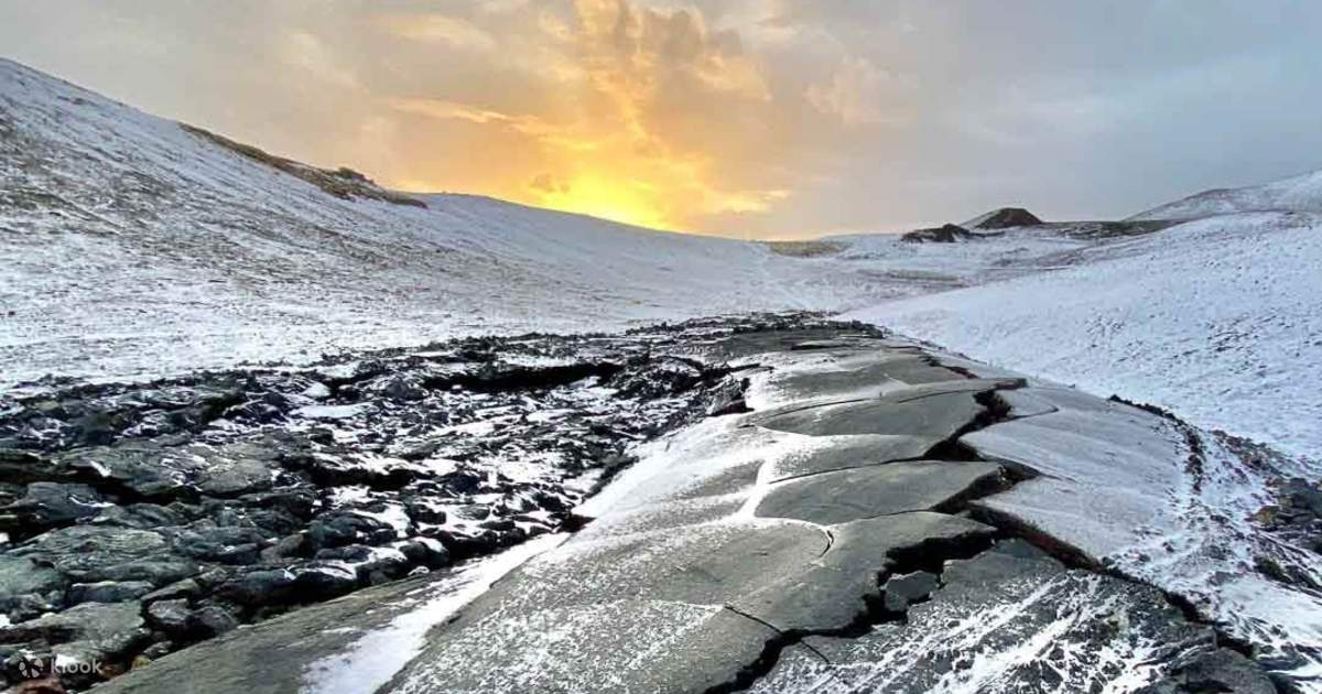 Excursión al volcán y a la Laguna Azul desde Reikiavik - Klook Estados ...