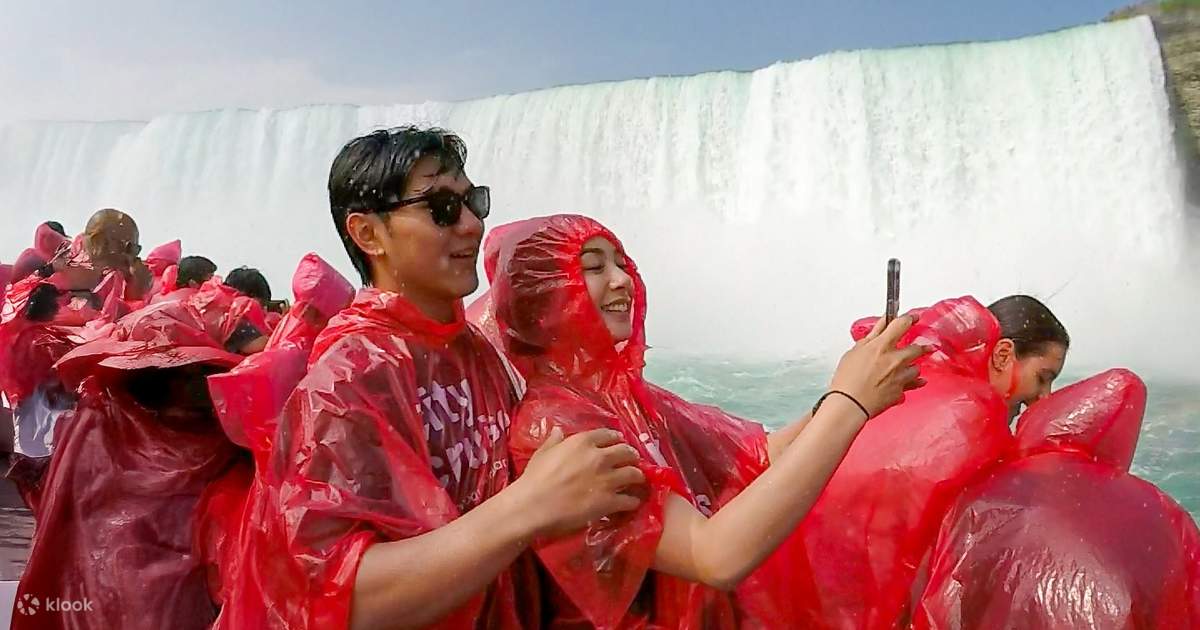 Lawatan Bersiar-siar & Bot Separuh hari di Journey Behind The Falls ...