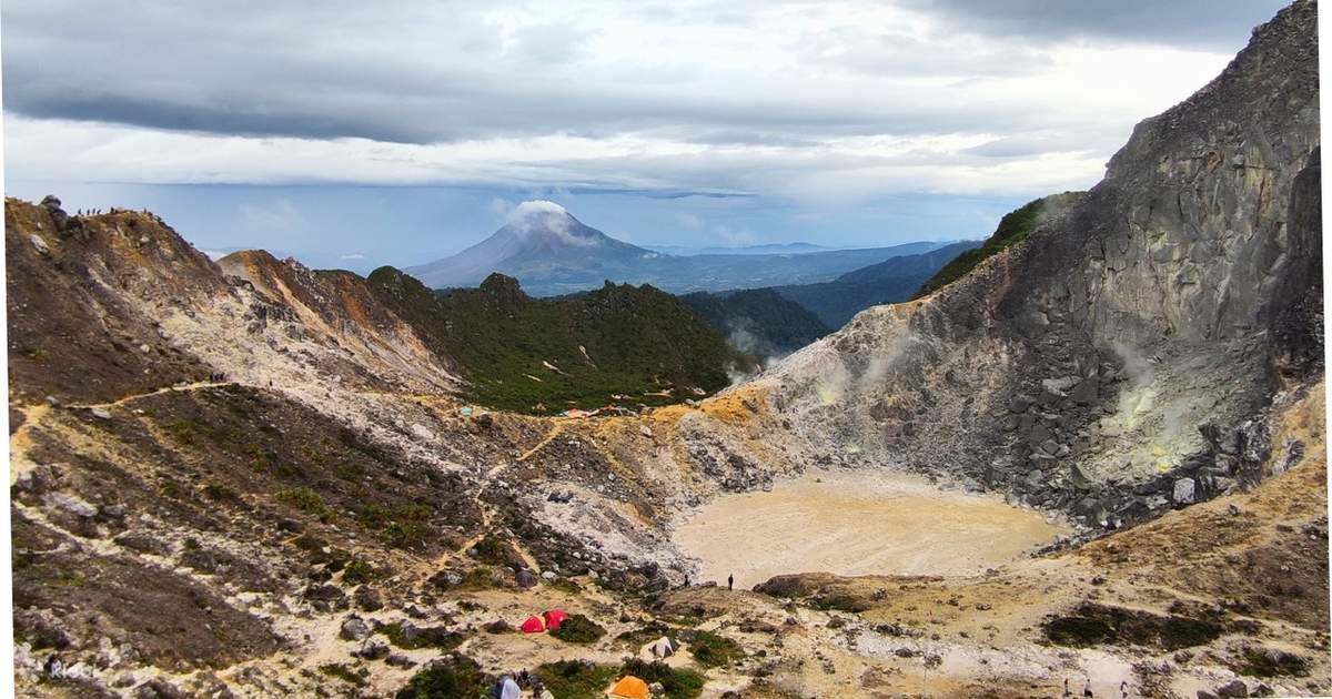 Hiking Mount Sibayak, Hot Spring, Taman Alam Lumbini from Medan - Klook