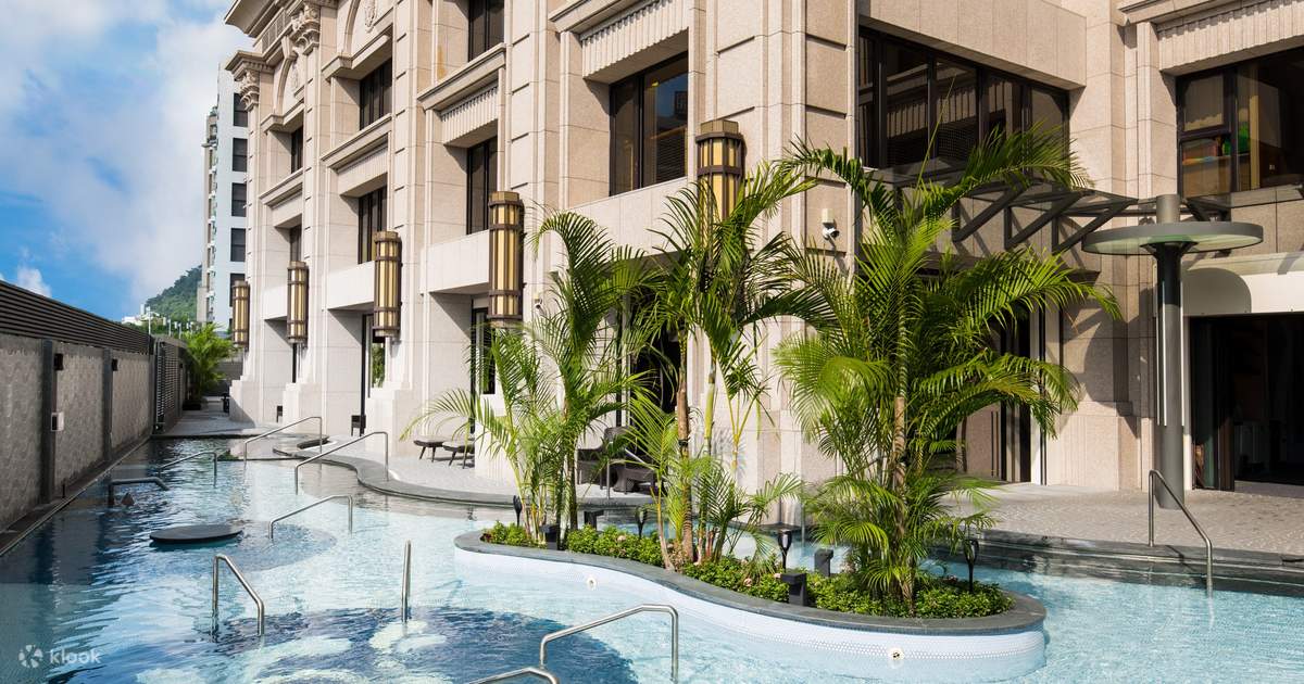 Yilan: Zhongtian Hot Spring Resort Hotel - Qingbo Hot Spring Spa Pool ...