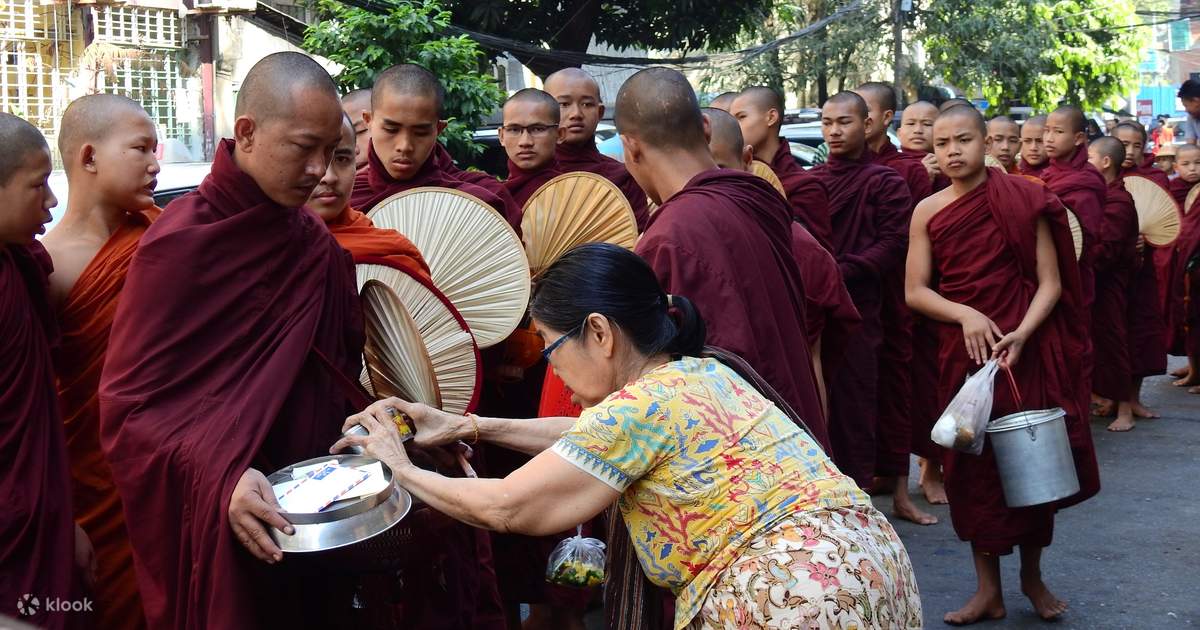 Mahagandayon Monastery Alms Giving Ceremony Experience from Mandalay ...