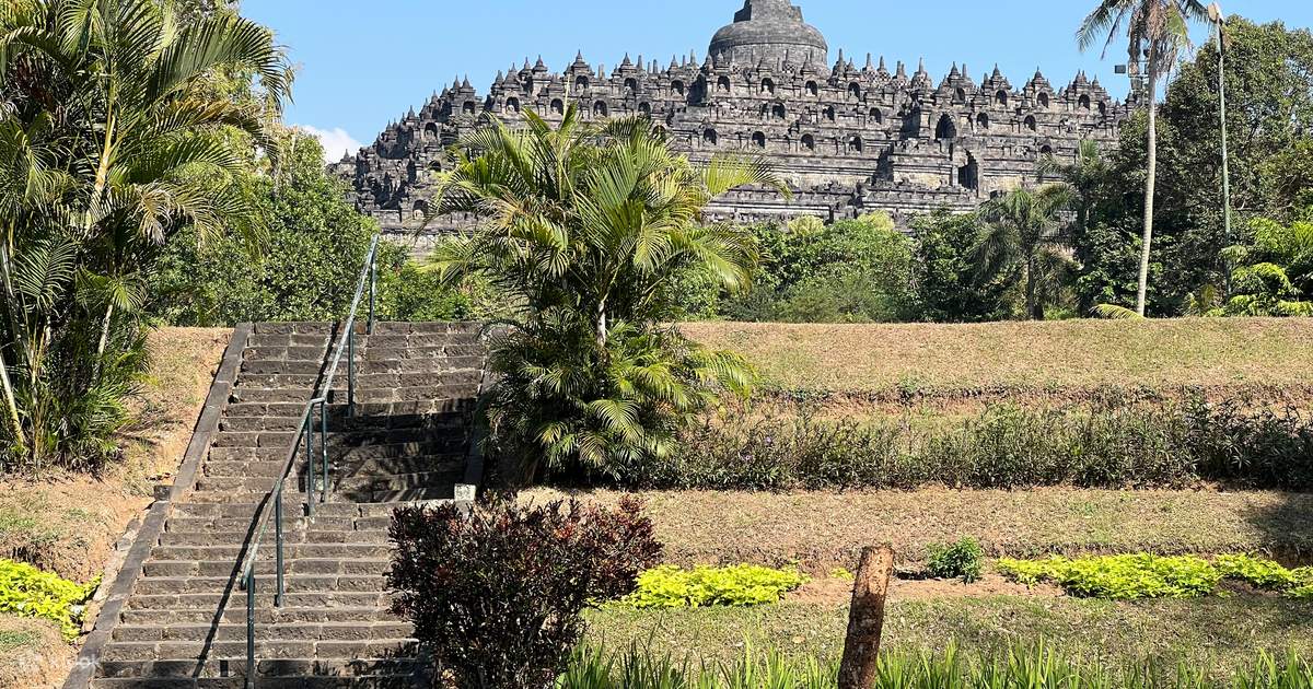 Borobudur Sunrise, Merapi Kaliadem (Jeep Course), dan Prambanan Temple ...