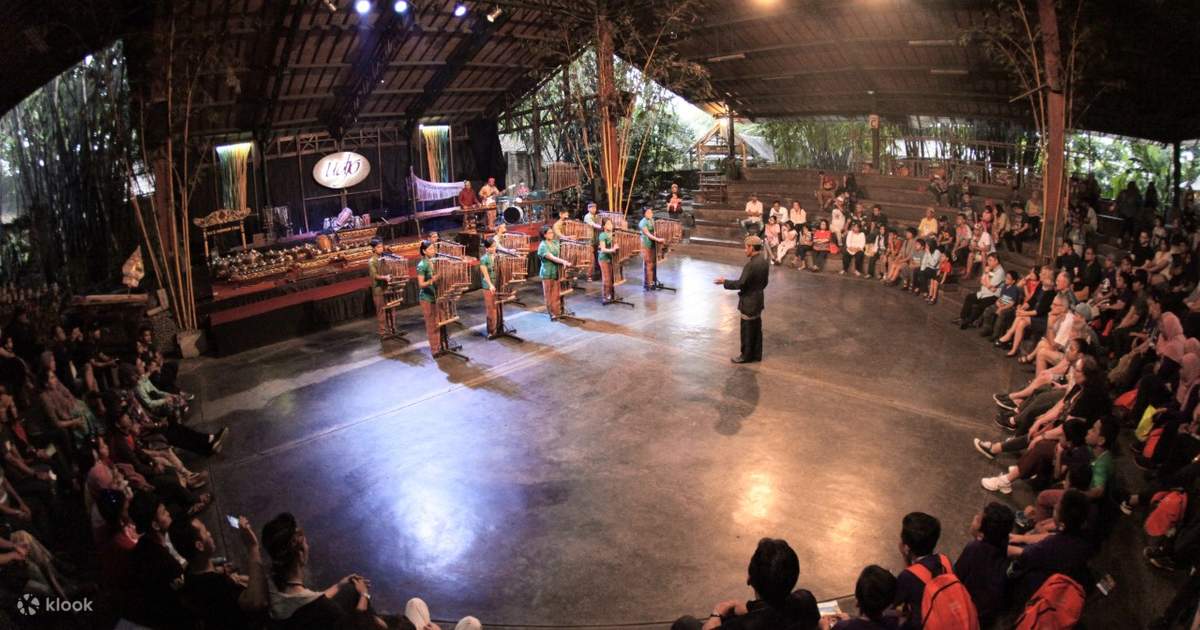 Paket Tour Museum Geologi dan Saung Angklung Mang Udjo di Bandung ...