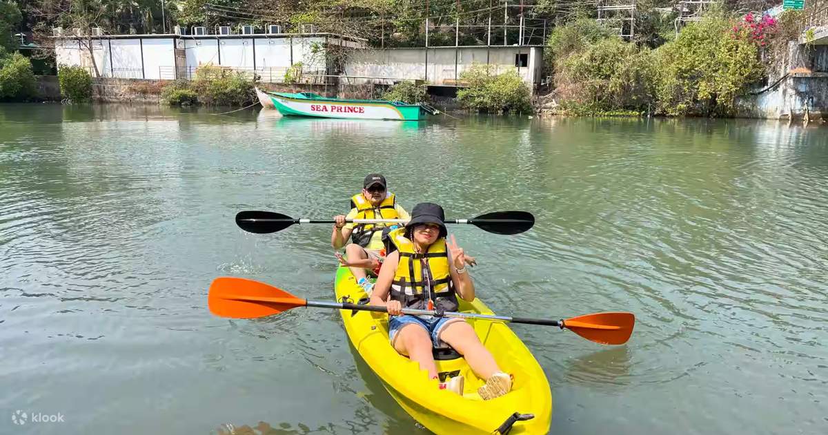 Baga Beach: 1-Hour Kayaking Adventure - Klook Singapore