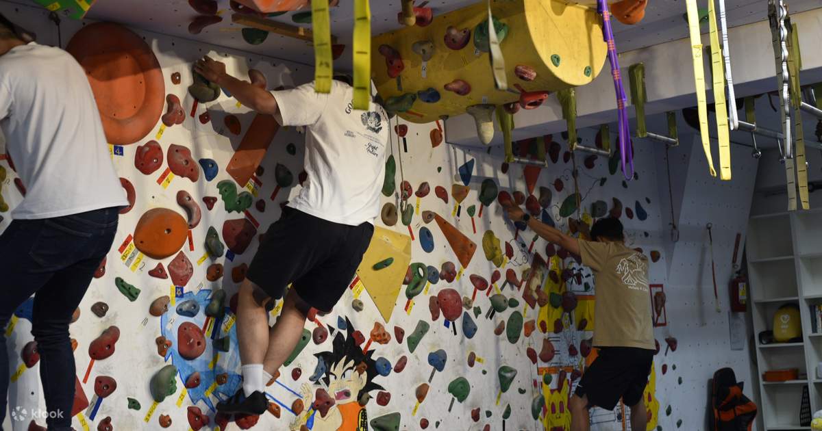 Taipei: Rock Climbing - Planet Fitness Classroom - Bouldering ...