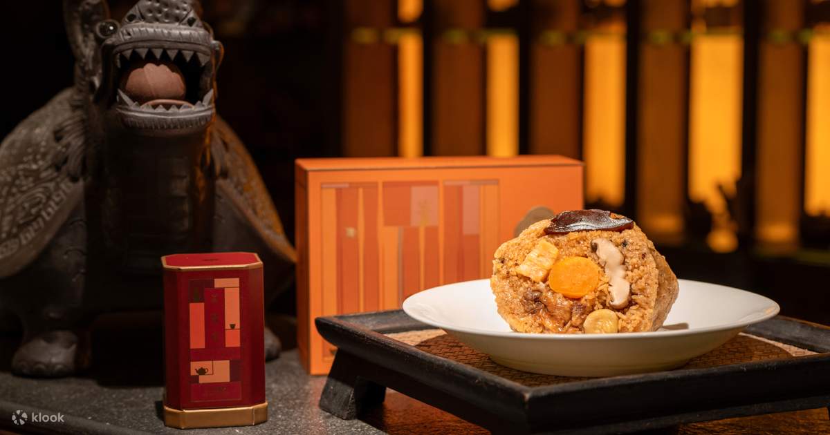 Spring Moon at The Peninsula Hong Kong | Abalone Rice Dumpling and XO ...