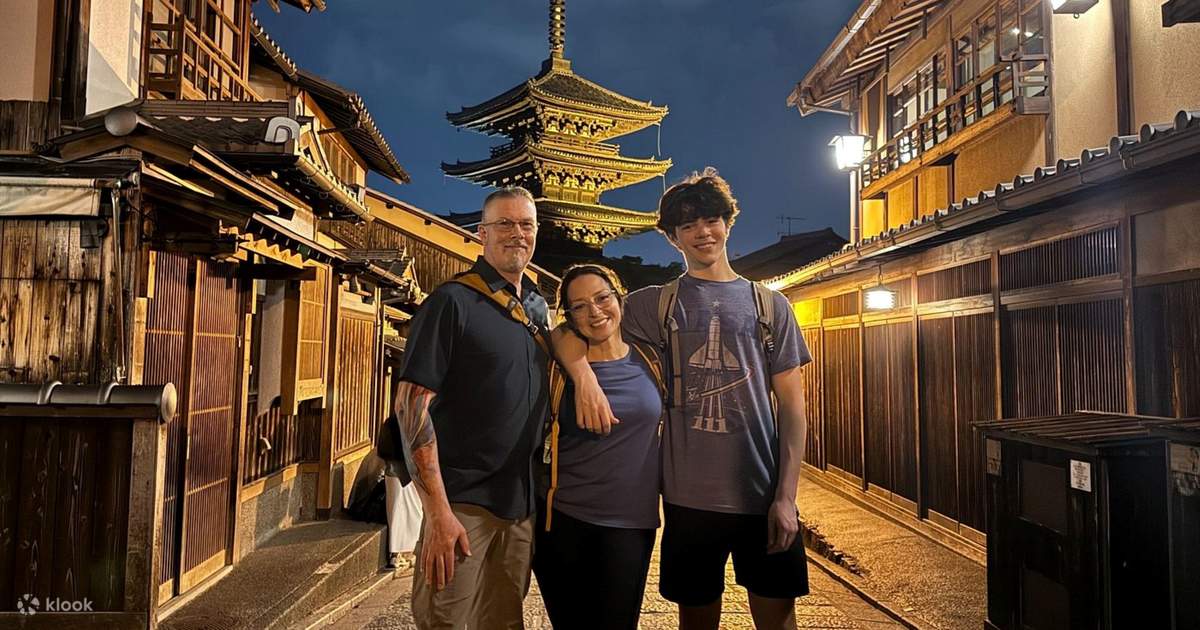 Kyoto Gion Night Walk: Explore the Geisha District and Hidden Gems ...