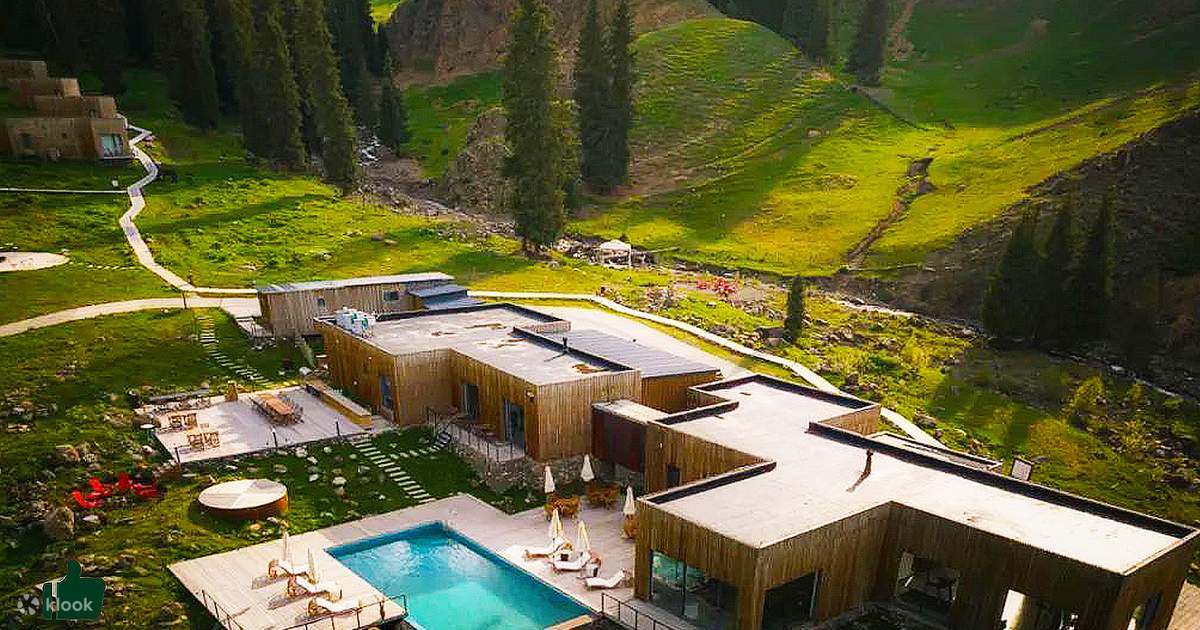 6-Day Private Tour of Ili, Xinjiang (Sailboat Experience on Sayram Lake ...