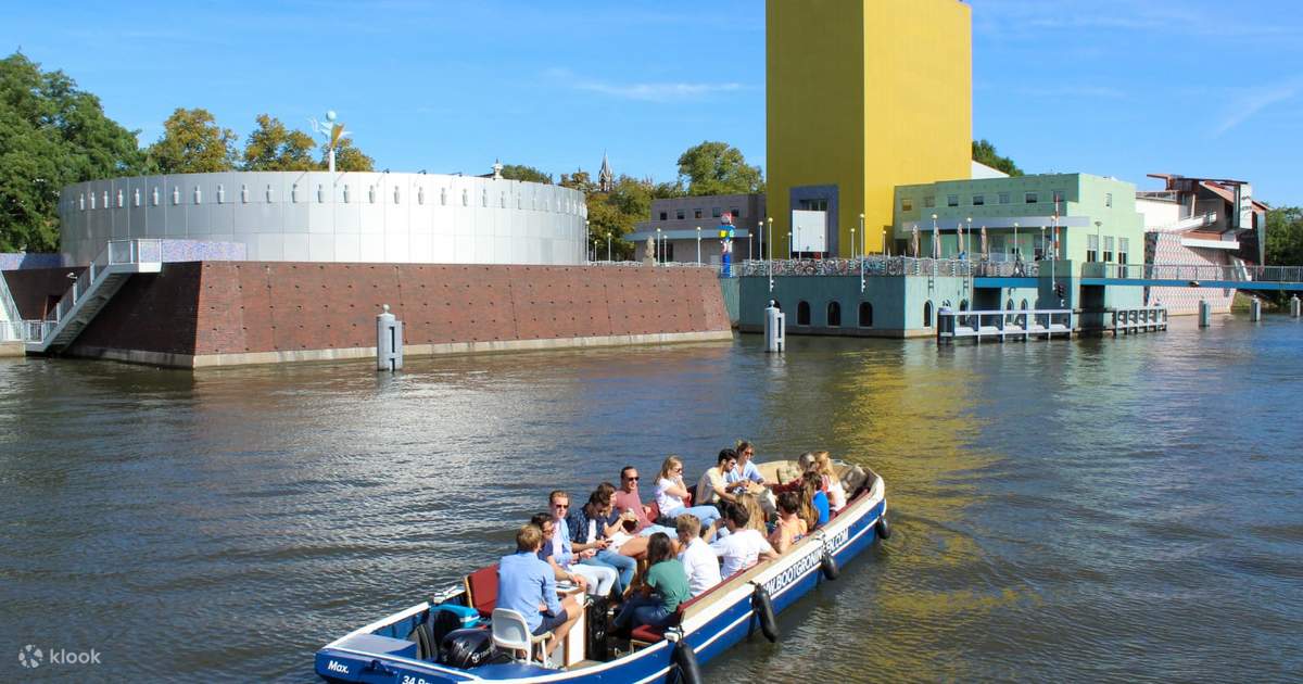 Lawatan Pelayaran Terusan Bandar Bersejarah Bot Terbuka di Groningen ...