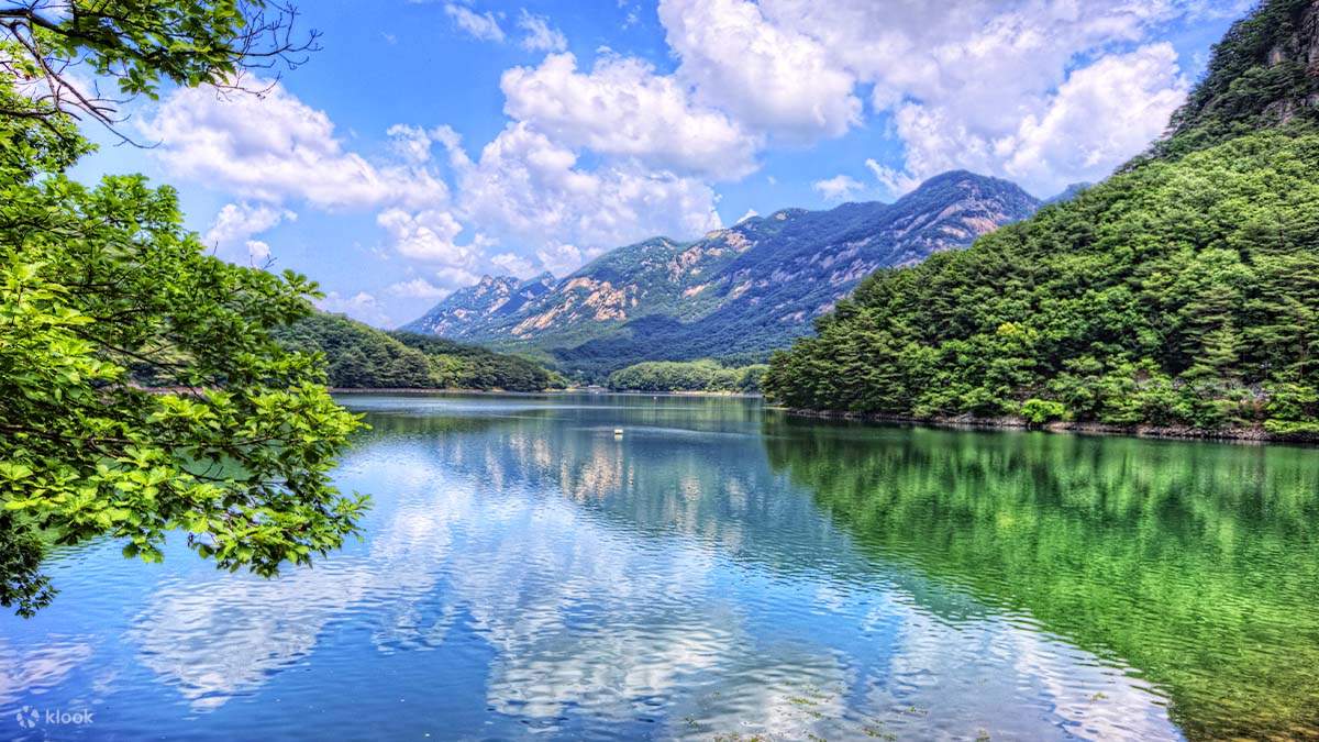 Full Day Sanjeong Lake+Art Valley+Morning Calm or Herb Island - Klook