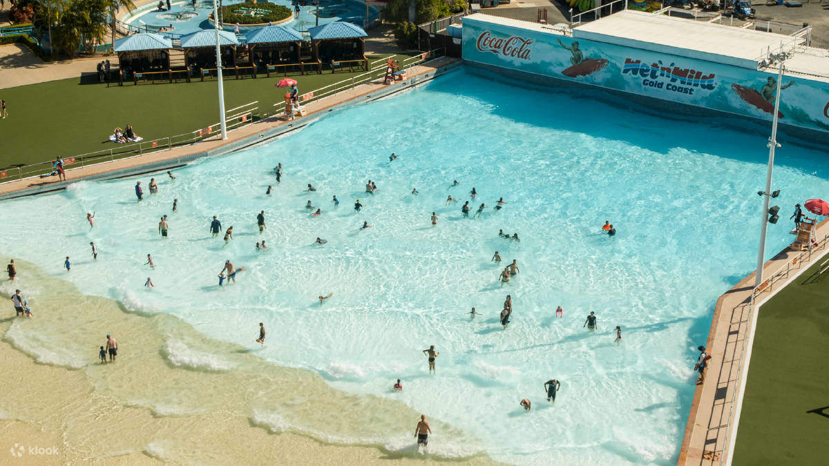 Gold Coast Private Airport Transfer To Wetnwild Gold Coast Water Park