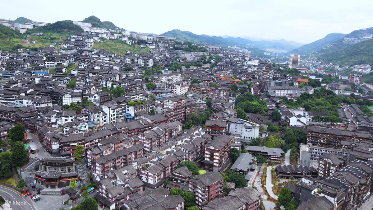 Zunyi Maotai Town, the world's first bottle of Maotai wine culture ...