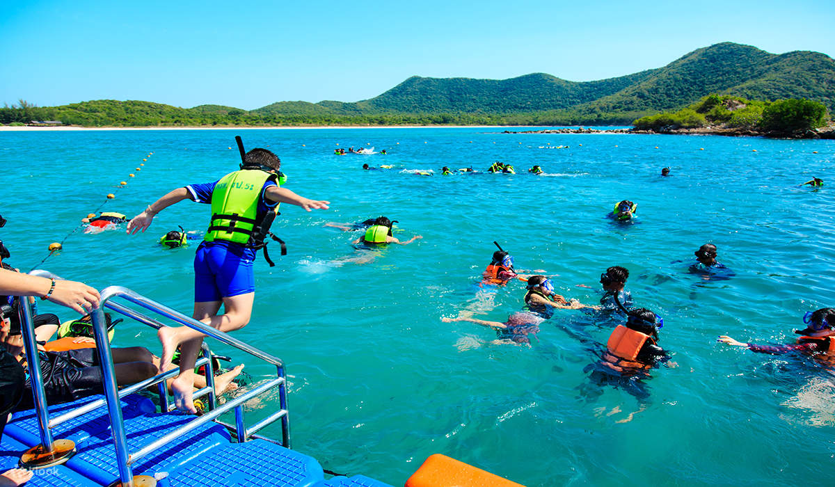 Koh Samae San Island Snorkeling & Kayak and Bangkok Private One Day ...