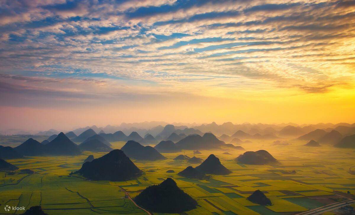 Jelajahi simfoni alam dan budaya: tur pribadi dua hari dari Kunming ke ...