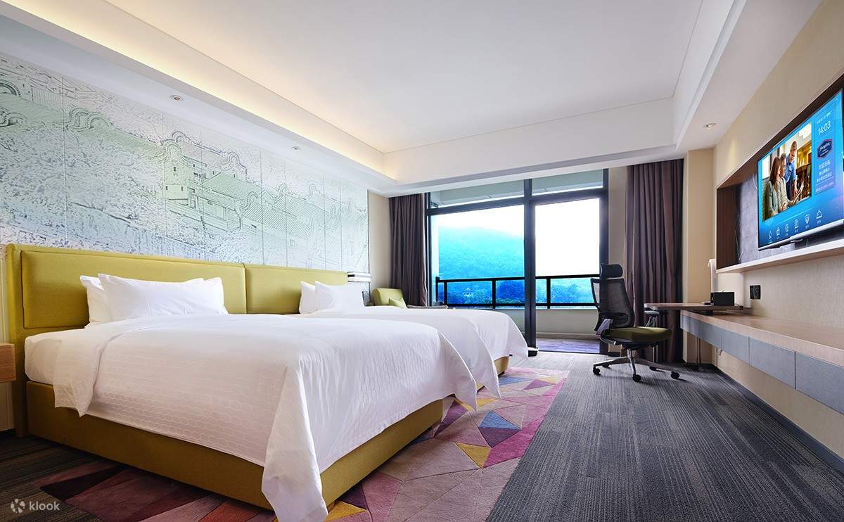 [Two lakes and one mountain scenery] Hampton by Hilton Foshan ...