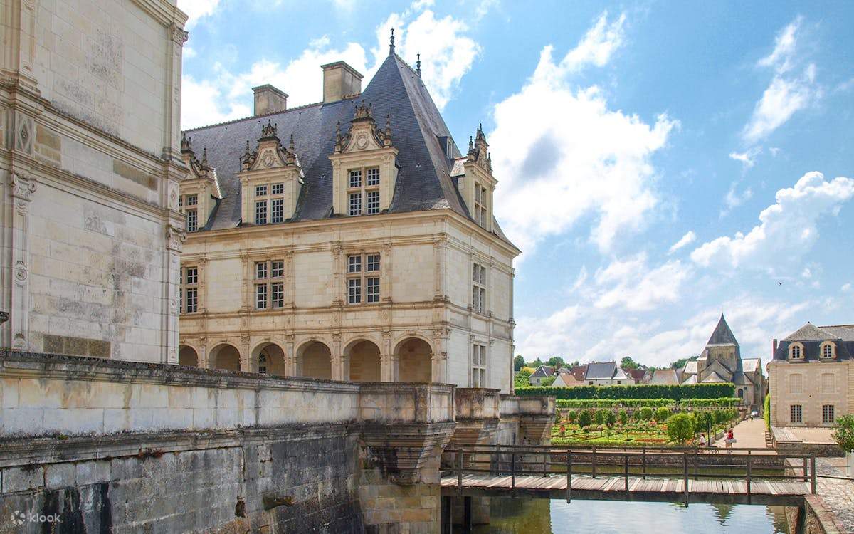 Loire Castles Day Trip and Wine Tasting Private trip from Paris - Klook ...