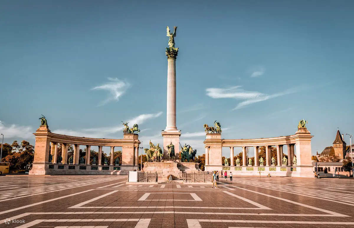 From Vienna: Budapest & Bratislava Guided One Day Tour - Klook Australia