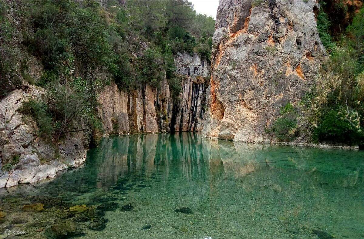 Explore Natural Thermal Springs and Girlfriend Waterfall on a Day Tour ...