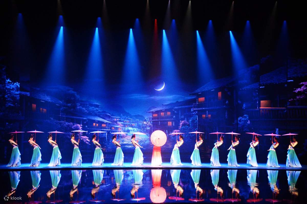 Night Tour of "Zhangjiajie Eternal Love" Performance Chartered Car ...