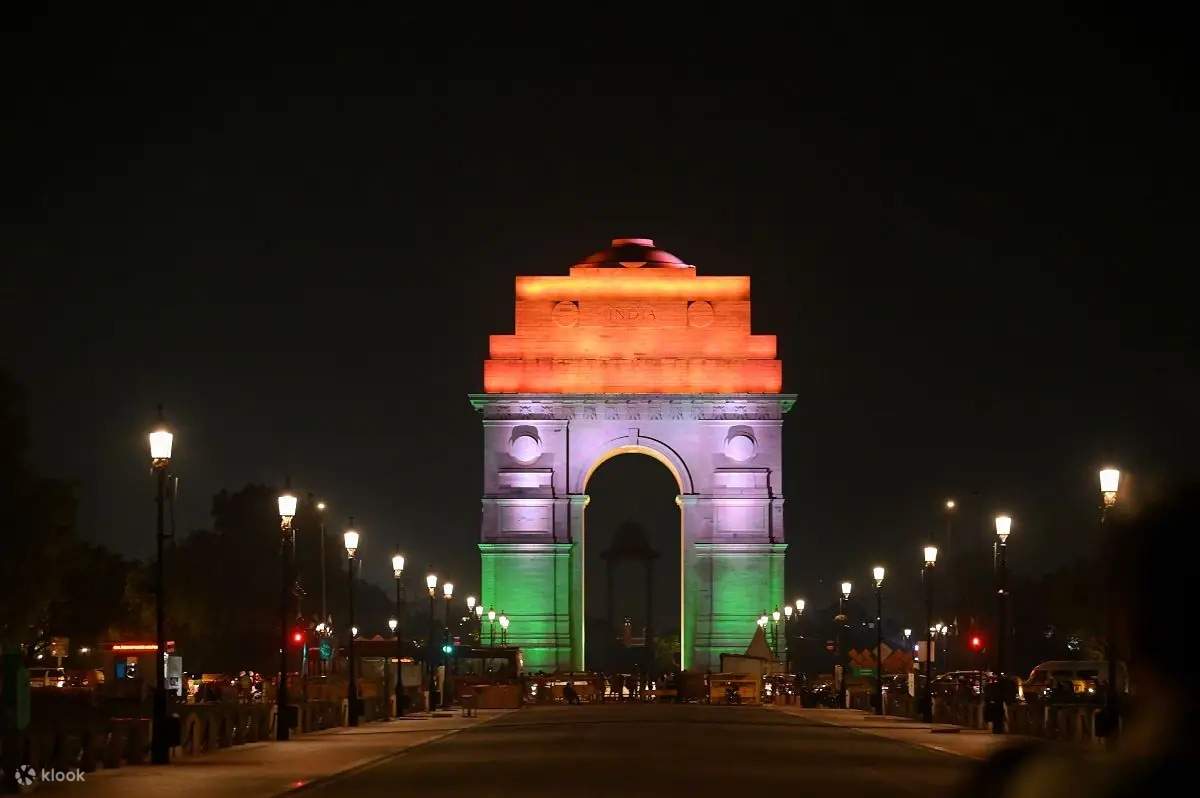 Discover the Enchanting Night View of Delhi in a 4-Hour Guided Tour ...
