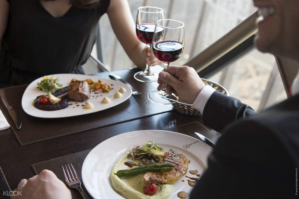 Eiffel Tower Dinner with Priority Access to 1st Floor - Klook US