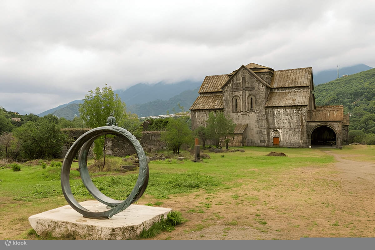 Dari Tbilisi ke Armenia: Biara, Ngarai & Budaya dalam Sehari - Klook ...