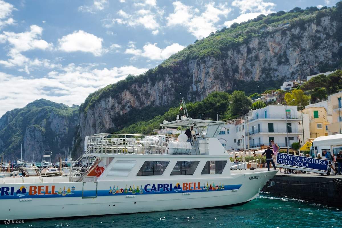 Tur Perahu Pantai ke Pantai di Capri - Klook Indonesia