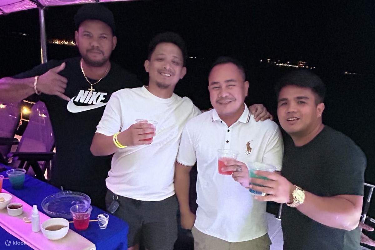 Starlight Cruise with Unlimited Cocktail Drinks - Klook Estados Unidos