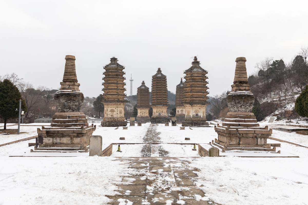 Silver Mountain Pagoda Forest - Klook