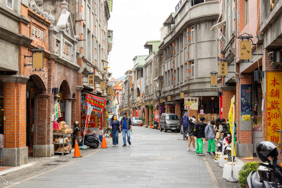 Two-day tour of Huoquan Foot and Body Wellness World & Dadaocheng ...