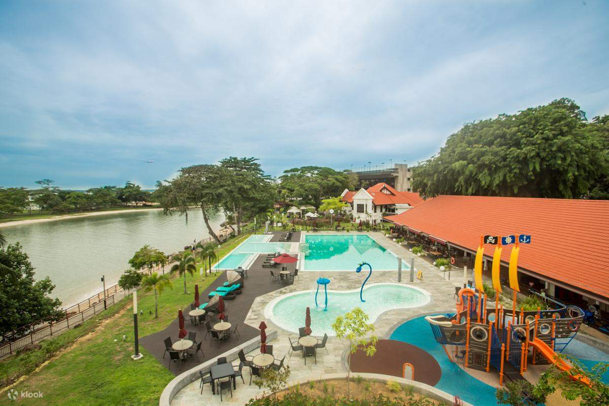 Tourcation bundle Stay At Civil Service Club With Sights Of The East