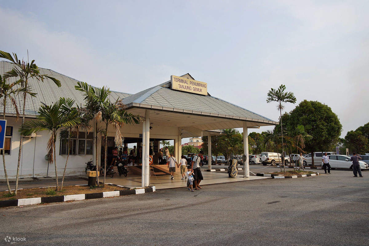 Shared Ferry Transfers between Tioman Island and Tanjung Gemok - Klook
