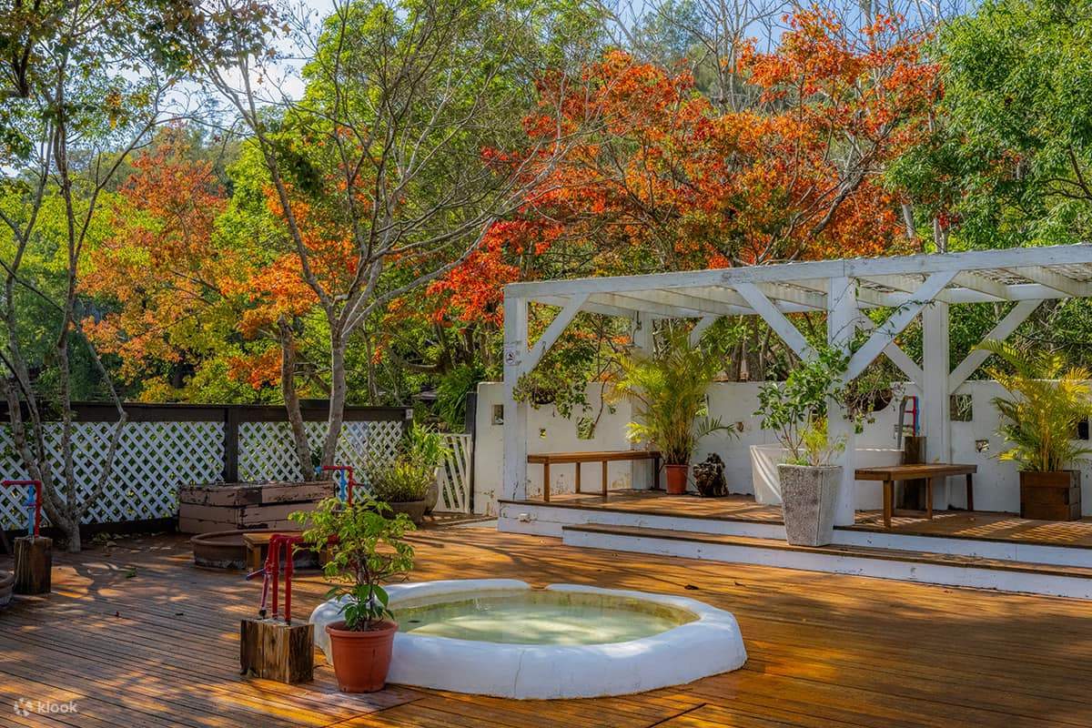 Lakeside Spend Time Public Hot Spring - Klook India