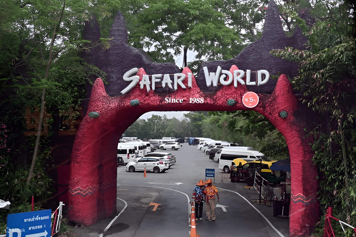 Safari World, Marine Park & Chocolate Ville Day Tour - Klook India