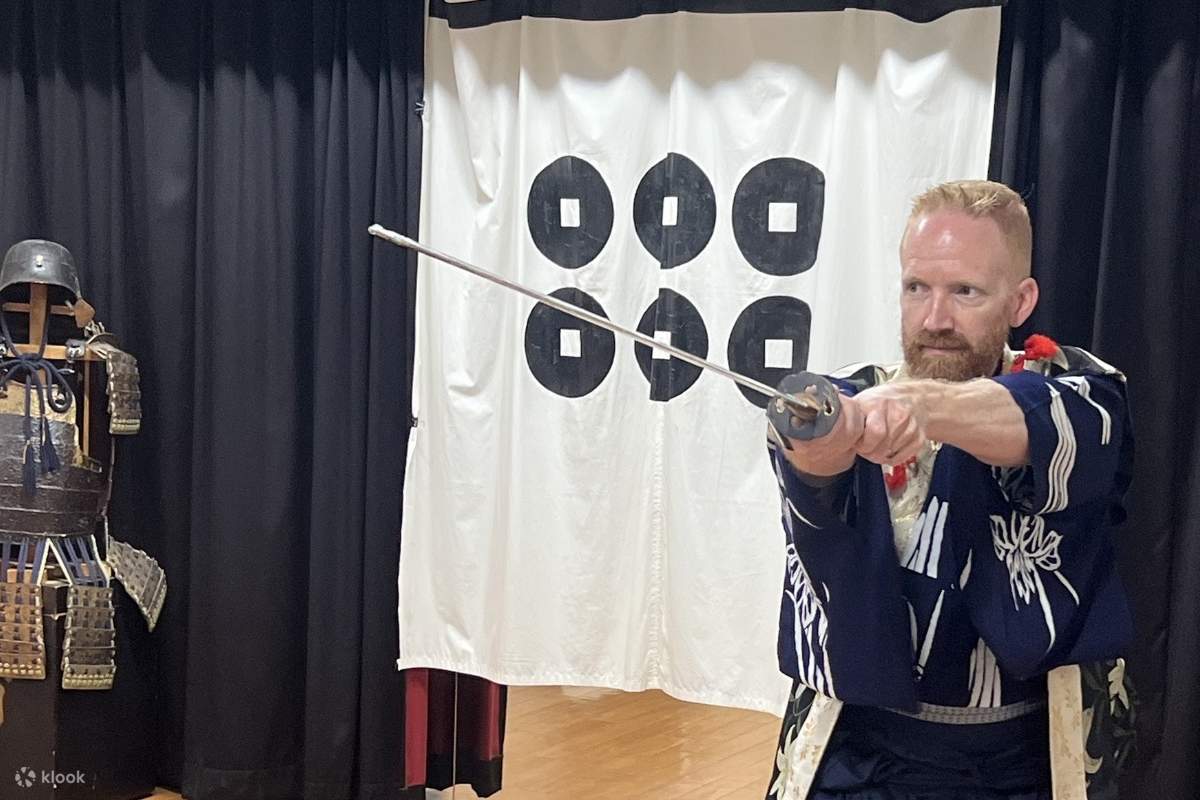 Samurai & Ninja Experience - Sword Fighting & Costume in Osaka - Klook ...