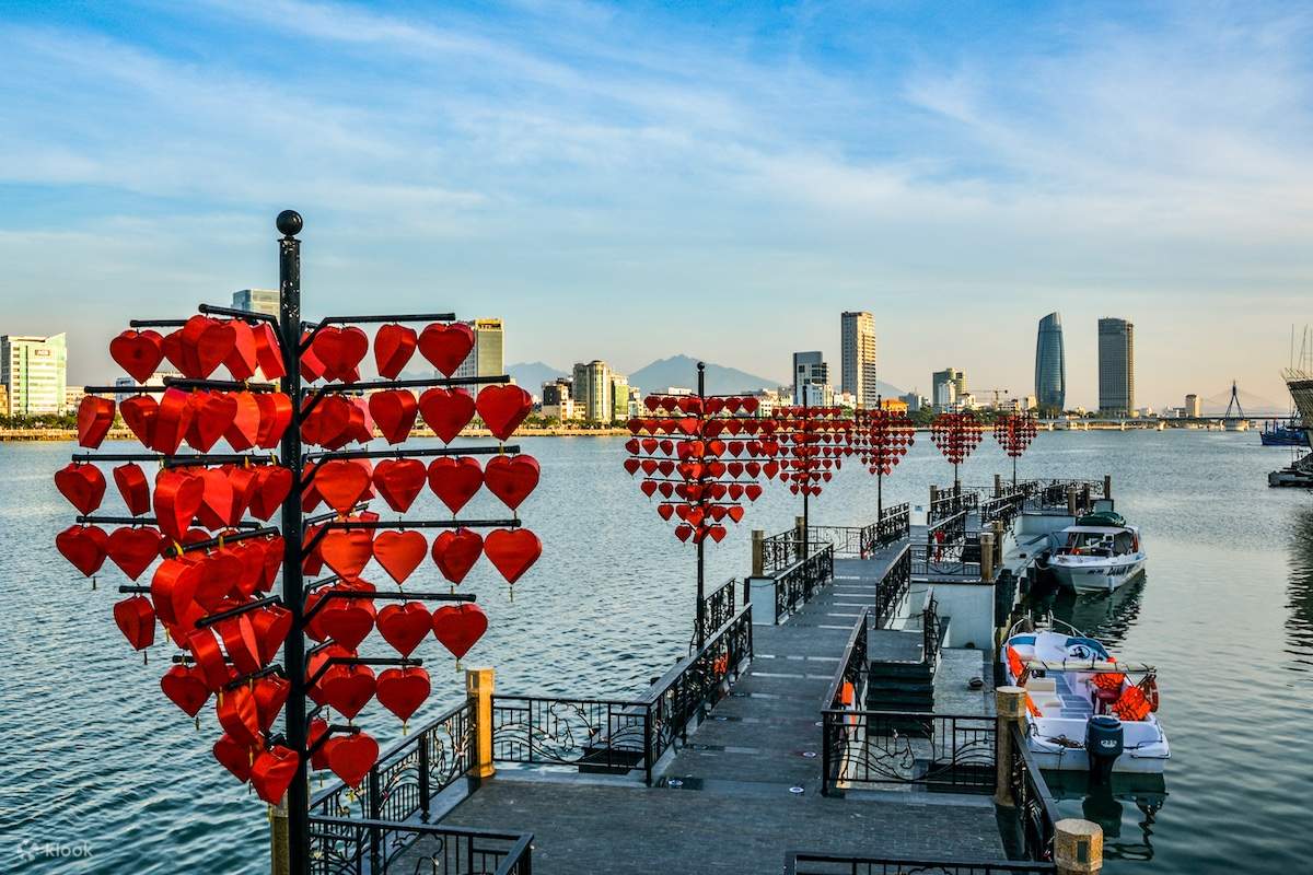 Da Nang Nightlife, Sun Wheel Ride and Dinner from Da Nang - Klook