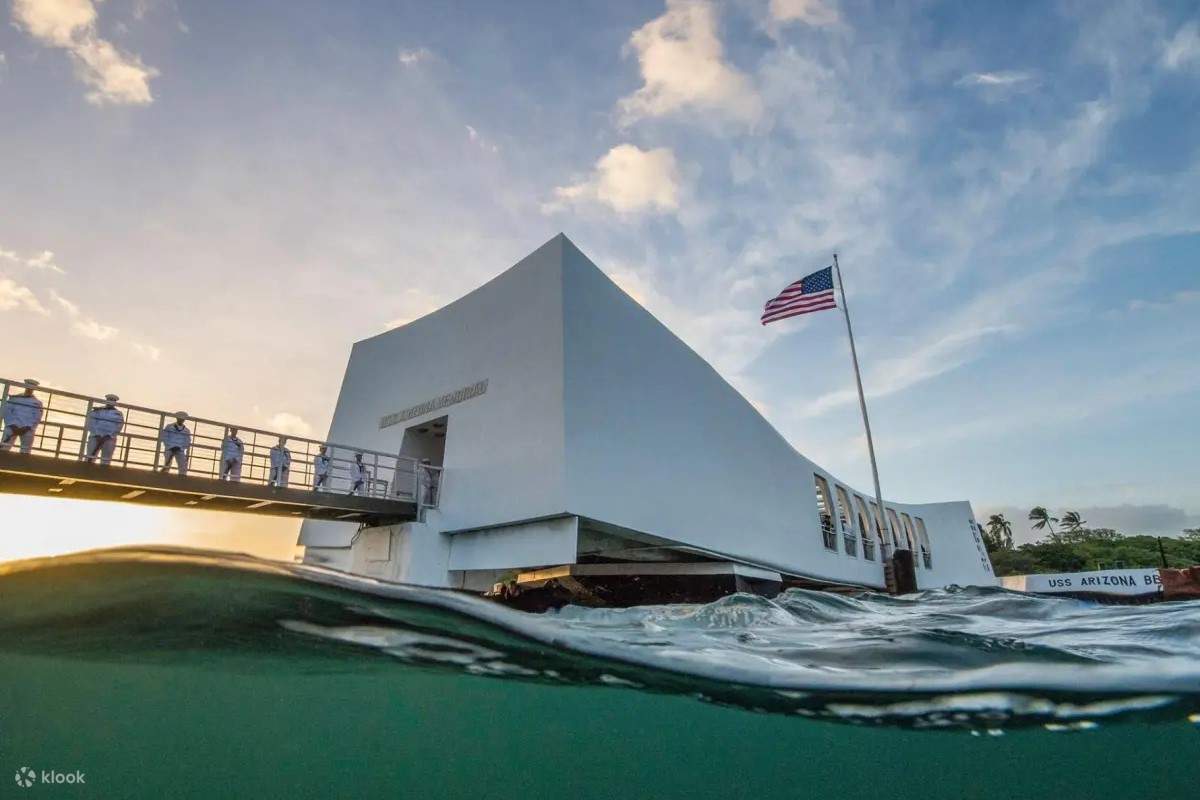 Oahu: USS Arizona Memorial Deluxe Tour - Klook