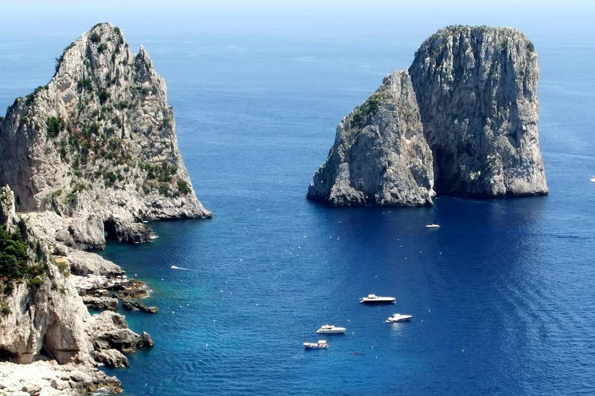 Lawatan Bot Pantai ke Pantai di Capri - Klook Amerika Syarikat