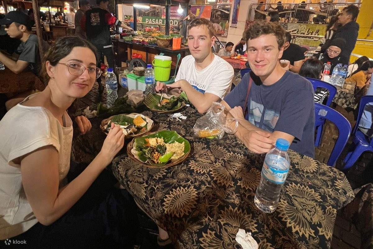 Experience Jakarta Street Food Scene with MRT Transportation - Klook ...