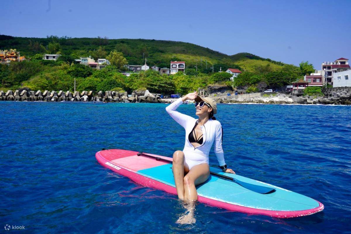 小琉球秘境岛人部落独木舟 & SUP体验 - Klook客路