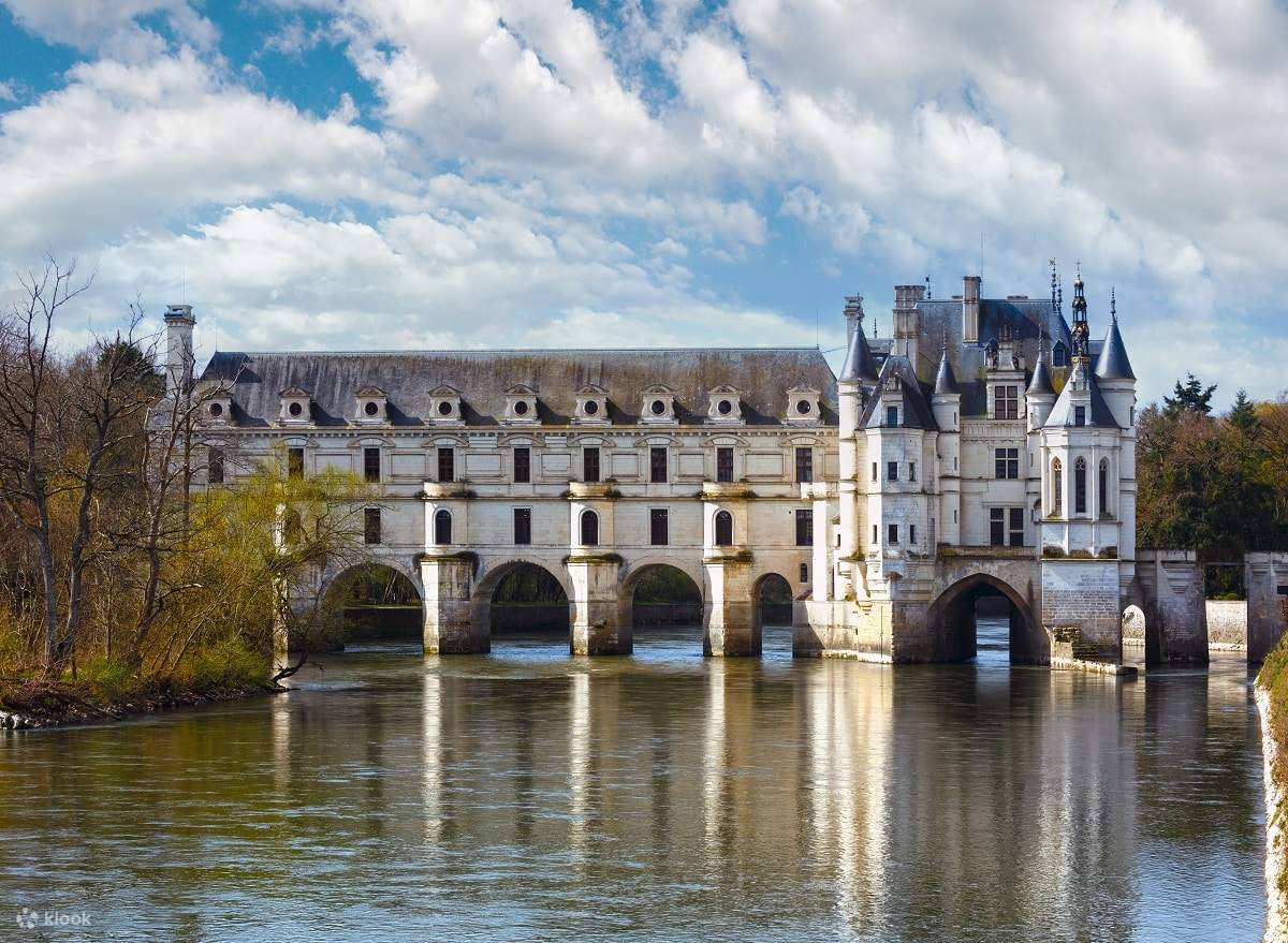 Loire Castles Day Trip and Wine Tasting Private trip from Paris - Klook ...