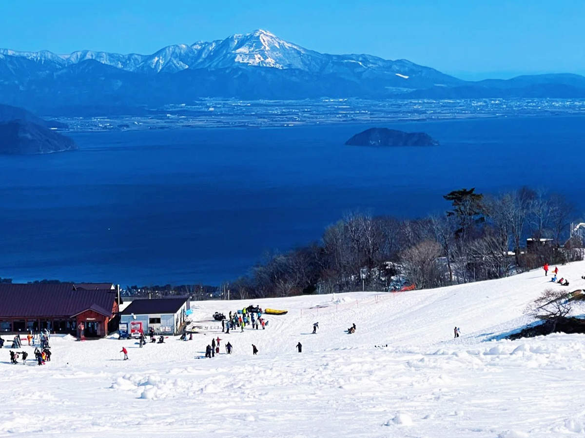 Shiga Hakodate Mountain Skiing Day Trip | Departing from Osaka/Kyoto ...