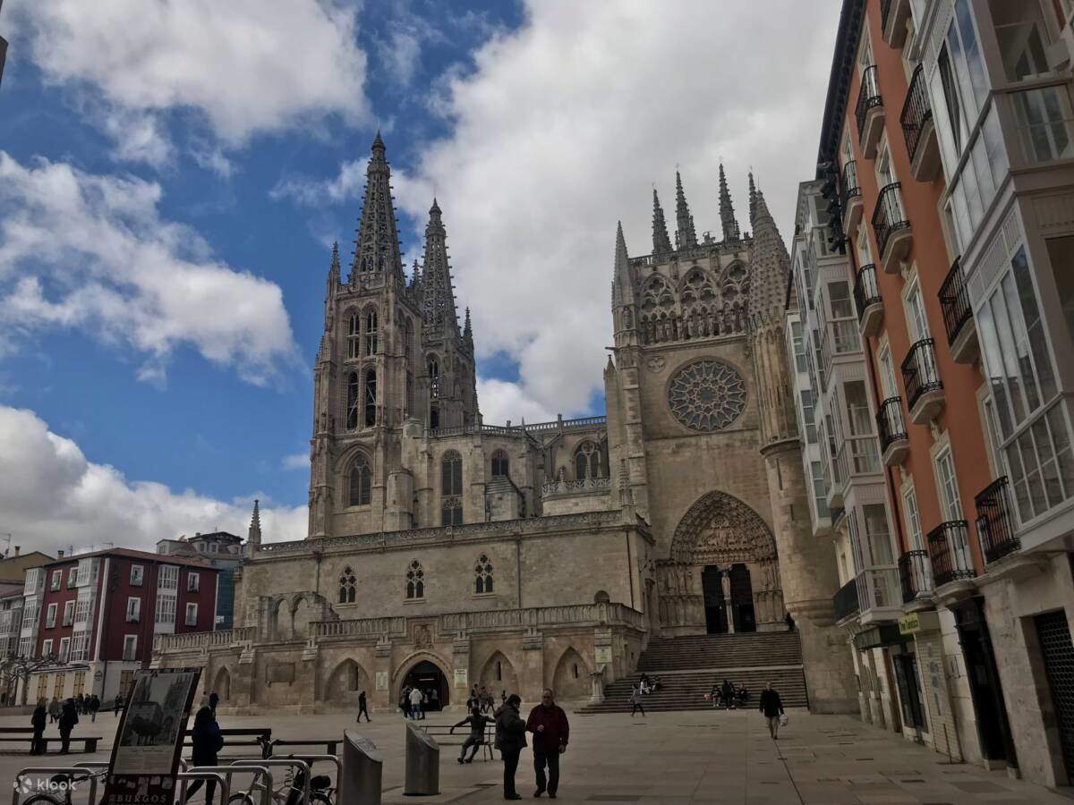 Explore Seville: Cathedral, Alcazar & Giralda Tour - Klook États-Unis