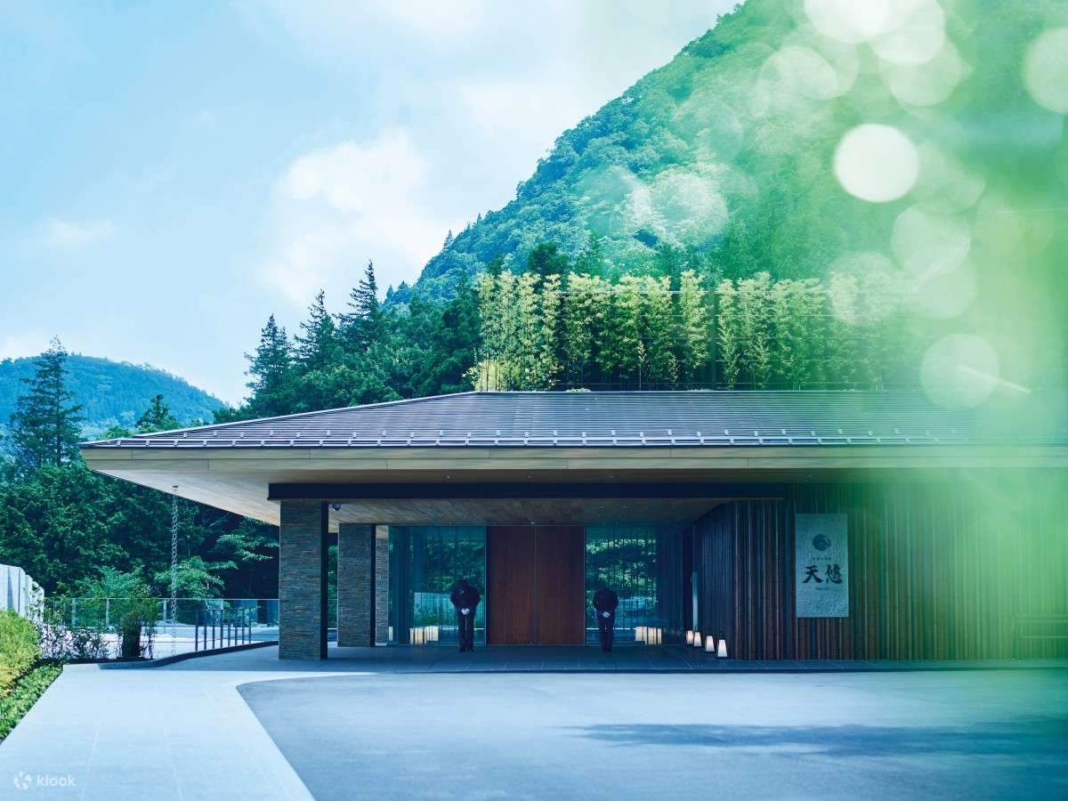 Hakone Kowakien Tenyu Japanese-style hot spring hotel, one stay, two ...