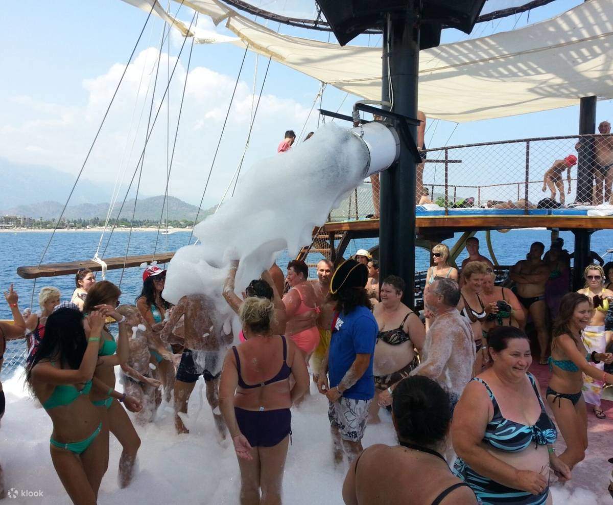 Tur Perahu Bajak Laut Kemer dengan Transfer Pulang-Pergi - Klook Indonesia