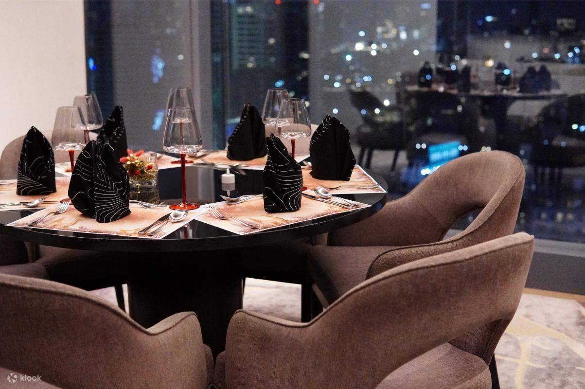 New Year's Eve Countdown Dinner at Executive Club Lounge, Carlton Hotel ...
