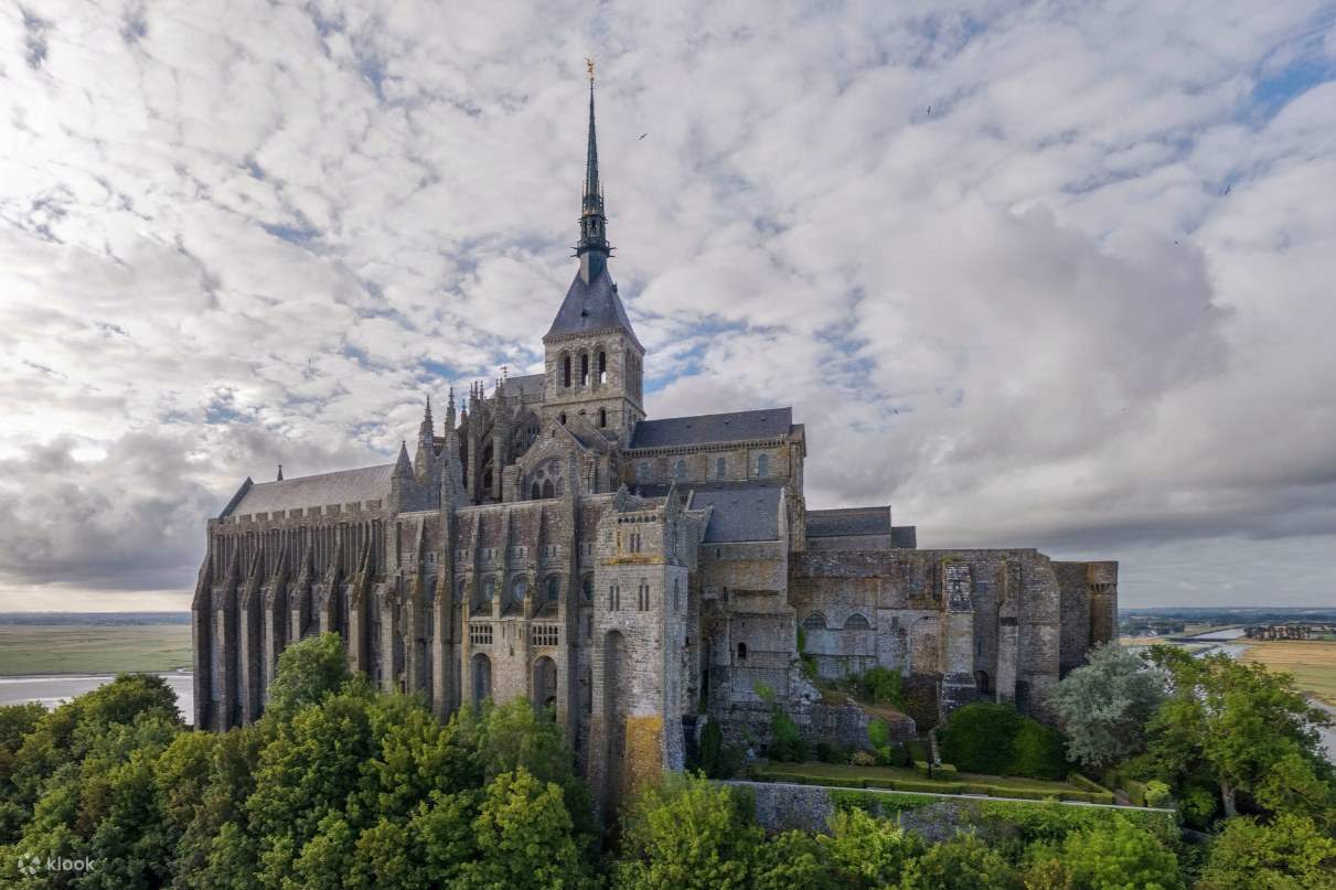 Tiket Biara Mont Saint Michel di Prancis - Klook Indonesia