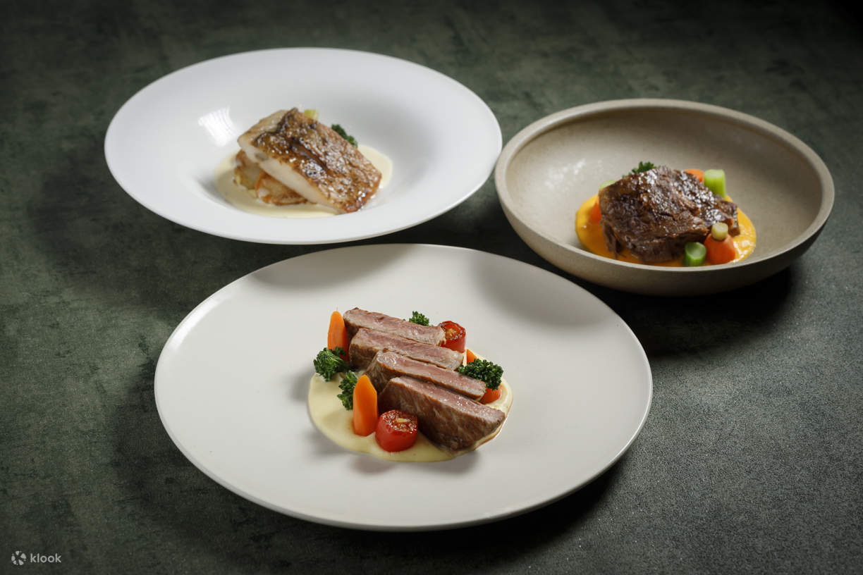 Weekend BBQ Lunch at Pier Lounge and Pier Bar in Hong Kong - Klook