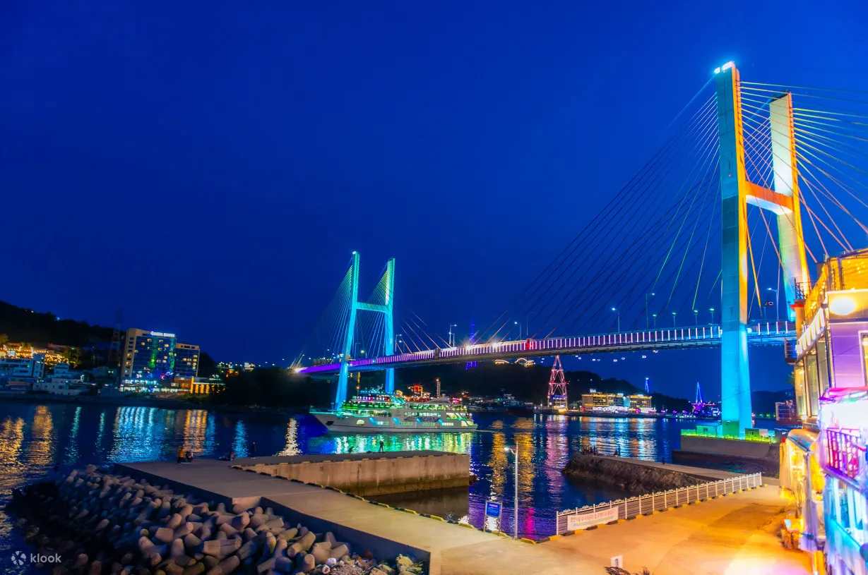 Dolsan Bridge: Everything You Need Before Visiting